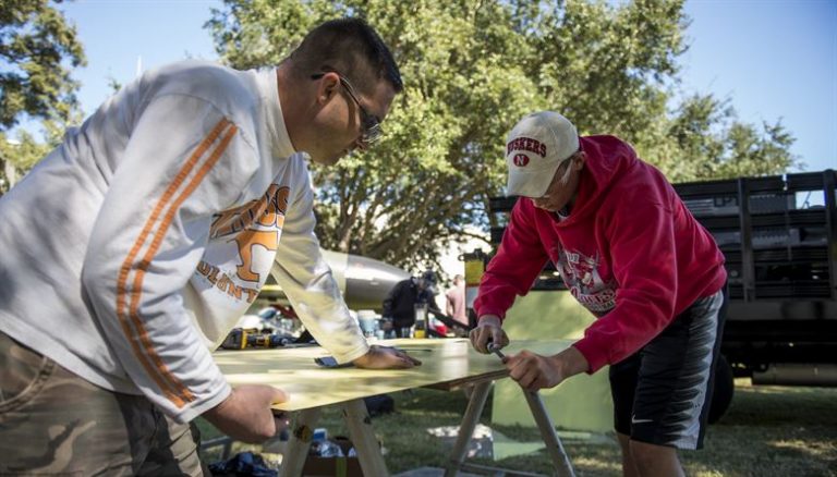 Creativity & Crafts: How to Build a New Table from Scratch - Sharing ...